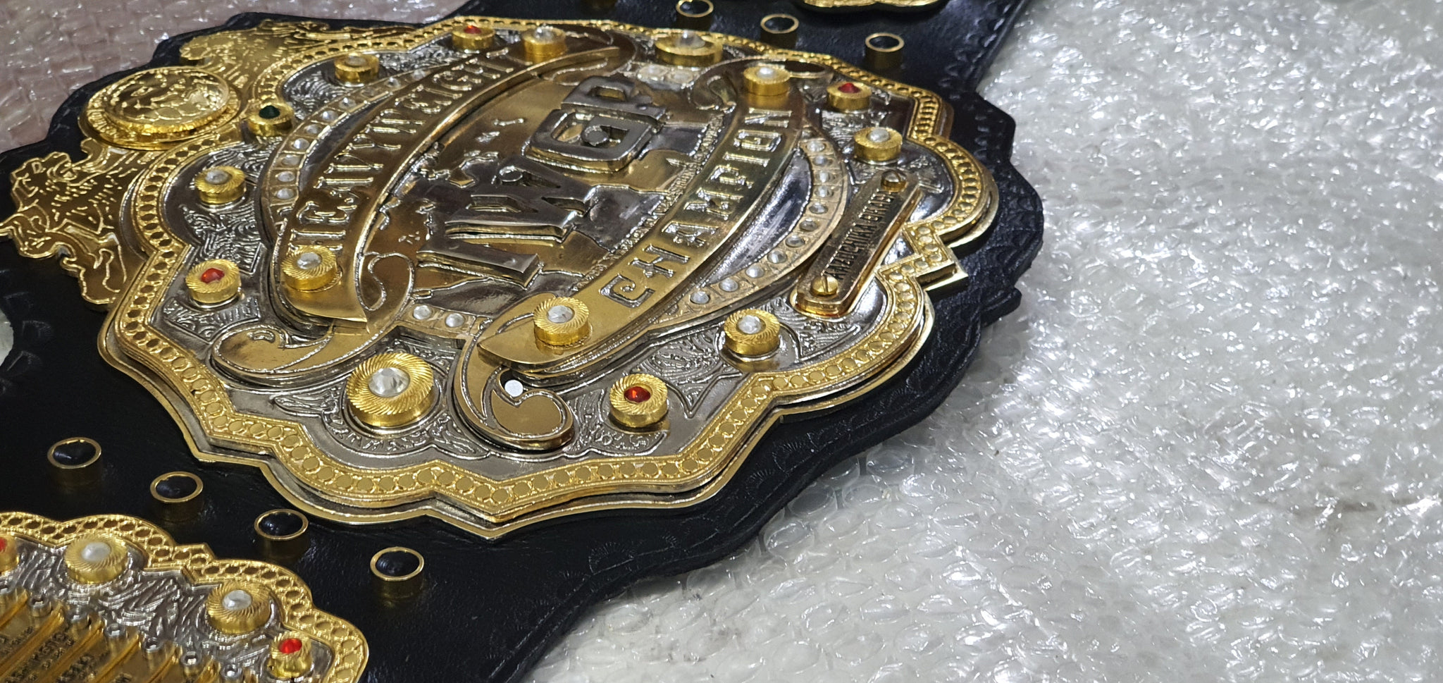 New Japan Pro Wrestling IWGP World Heavy Championship Belt – Champions ...